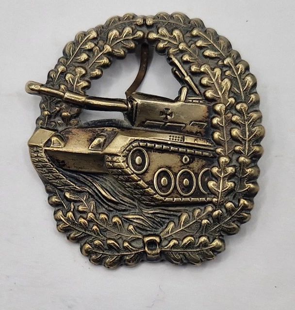 ORIGINAL POST WW2 West German Army Panzer Tank Regiment Beret Badge £9. ...