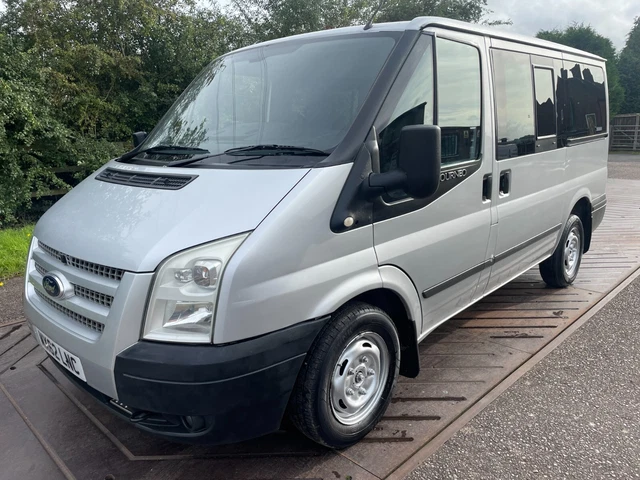 FORD*TRANSIT*TOURNEO*TREND*9 SEATER MINI Bus*Service*Long Mot*Aircon*No ...