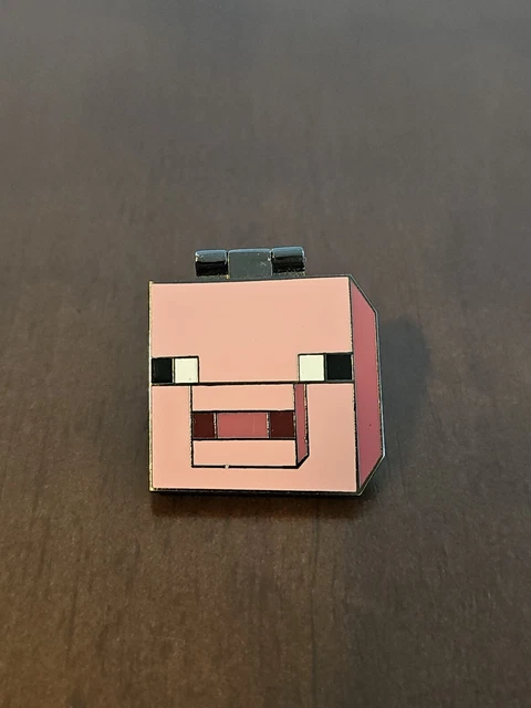 MINECRAFT PIXEL PIG 2D Flip Up Drop Enamels Pin Authentic Think Geek ...