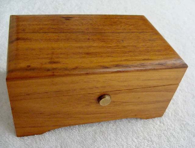 VINTAGE REUGE MUSIC Box - Made in Sainte Croix Switzerland $50.00 ...