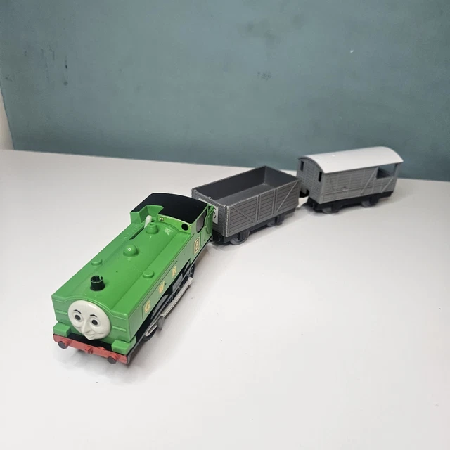 TOMY TRACKMASTER THOMAS the tank engine battery train duck Truck & Toad ...