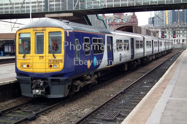 CLASS 319 319375, 4 car EMU, in new Northern at Manchester Oxford Road ...