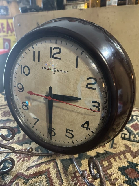 1960 WORKING GENERAL Electric Wall Clock School Clock Brown Bakelite ...