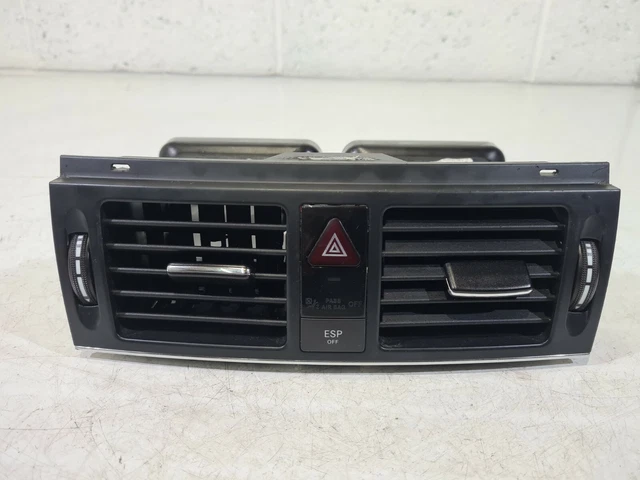 MERCEDES W204 C220 Sport 2.2 Dashboard Air Vents Hazard Button ...