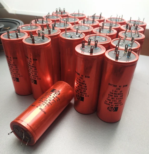HOCHVOLT ELKO 300+300+100ΜF 350/325 Volt für Röhrenverstärker 25 Stück ...