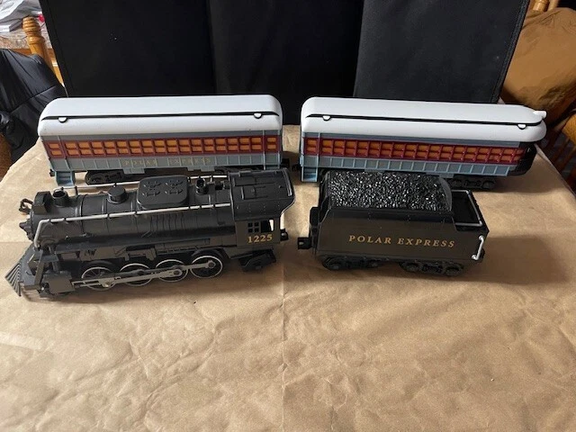 LIONEL POLAR EXPRESS Train Lot Engine 1225 711795 Coal & 2 Passenger ...