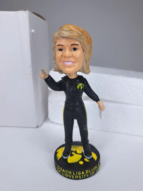 ENTRAÎNEUR-CHEF DE BASKETBALL féminin Iowa Hawkeyes Lisa Bluder Bobblehead SGA Clark EUR 59,21 ...