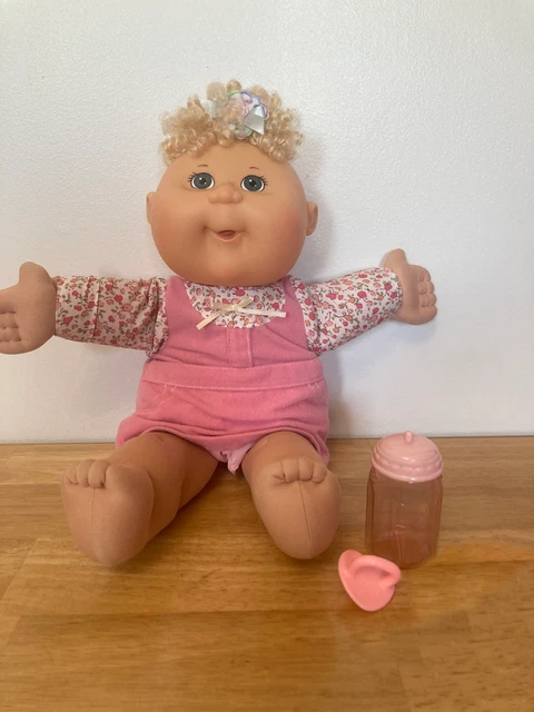 VINTAGE CABBAGE PATCH Kids Blonde Blue Eyed Girl Doll 2004 w/ Bottle ...