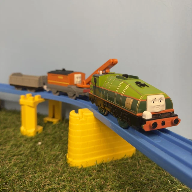 TOMY PLARAIL TRACKMASTER Gator And Marion Thomas The Tank Engine Used £ ...