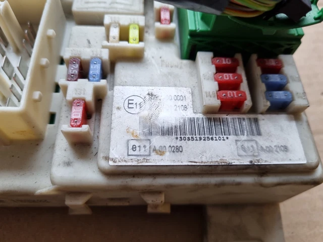 FORD FOCUS MK2 C-Max Body Control Module Fuse Box Bcm 7M5T-14A073-Fb ...
