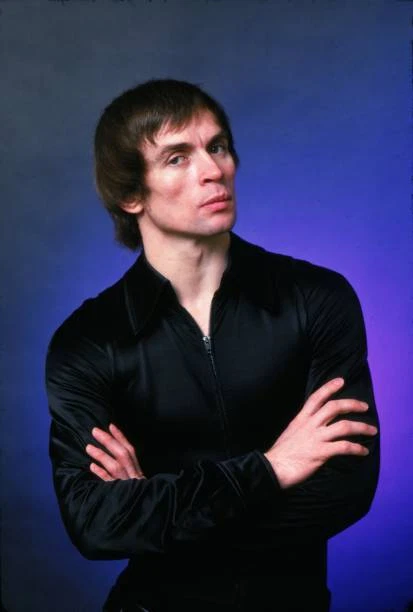 RUDOLF NUREYEV SOVIET-BORN dancer of ballet and modern dance in Ne- Old ...