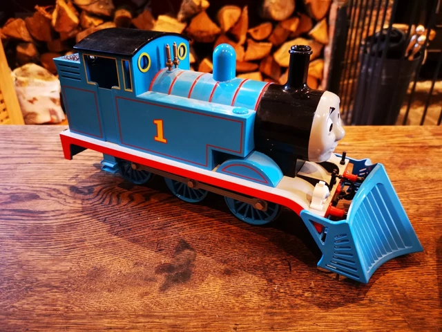 THOMAS AND FRIENDS G Scale, Battery Operated Remote Control Snow Plow £ ...