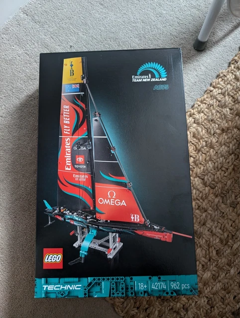LEGO TECHNIC: EMIRATES Team New Zealand Ac75 Yacht (42174) £74.99 ...