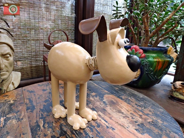 GROMIT METAL GARDEN FIGURE. Wallace & Gromit. Aardman Official Item ...