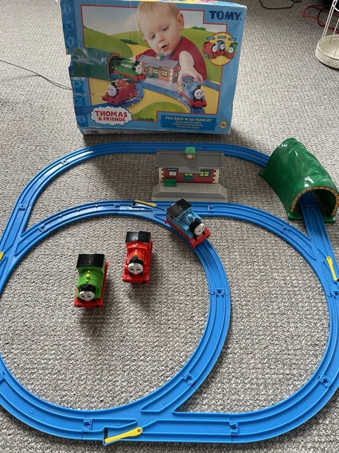 TOMY THOMAS & Friends Pull Back ‘N’ Go Train Set Vintage 2004 100% ...