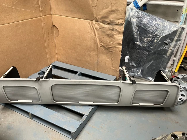VOLVO FH FM Classic V3 Overhead Rear Storage Compartment 21481547 £500. ...
