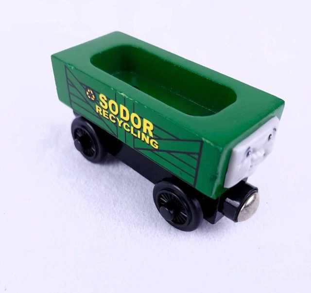 THOMAS & FRIENDS Wooden Railway Train - Sodor Recycling Cars $13.30 ...