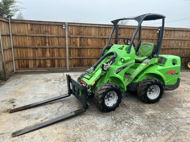 AVANT 528 WHEELED Articulated Loader Forklift Telehandler Pallet Forks ...
