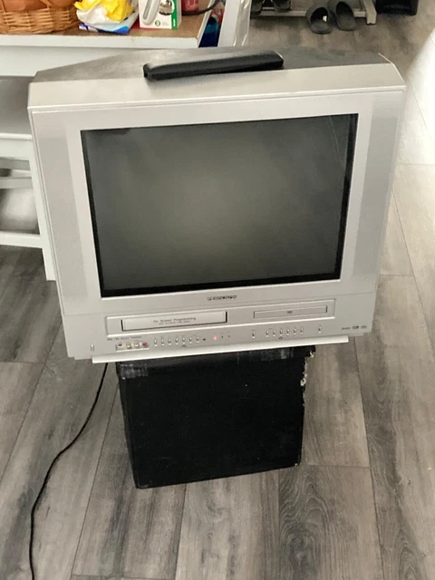 22 INCH FERGUSON CRT Retro Gaming TV VHS DVD Combo 240p RGB Scart ...
