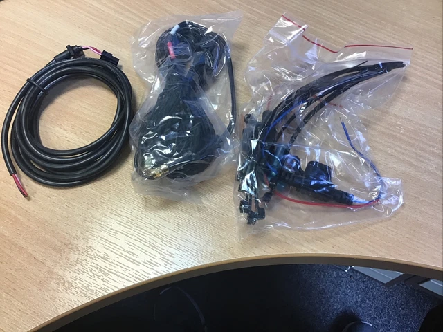 NAVMAN WIRELESS CAL/AMP Vehicle Fleet Tracking System Qube 300 GPRS ...