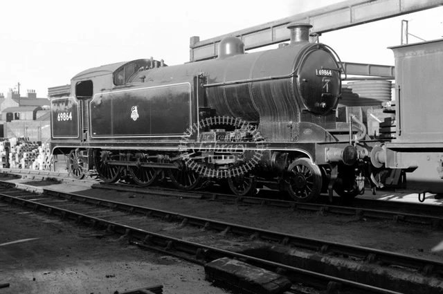 PHOTO BR British Railways Steam Locomotive Class A8 69864 at Darlington ...