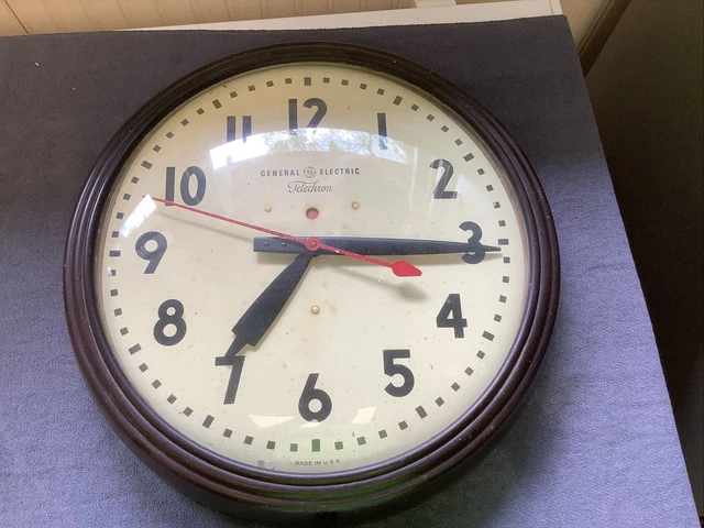 VINTAGE GENERAL ELECTRIC Telechron Red Dot School Clock 15 “ Used Runs ...