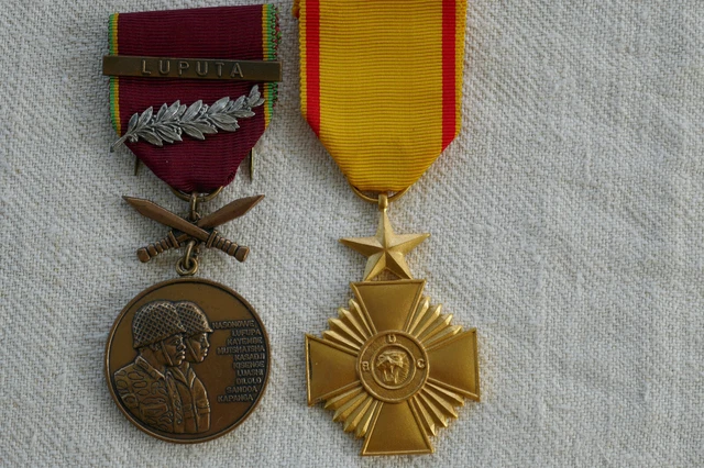 MÉDAILLE MILITAIRE ZAIRE CONGO opérations du SHABA agrafe LUPUTA et ...