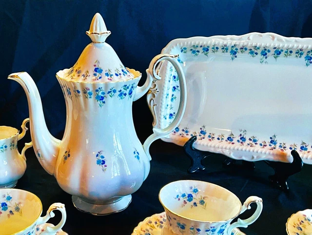 VINTAGE ROYAL ALBERT "Memory Lane" coffee set, 1st quality, made in ...