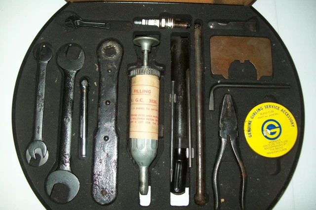 JAGUAR E TYPE Mkii S Type Tool Kit Fits In Wheel In Boot £1,480.00 ...