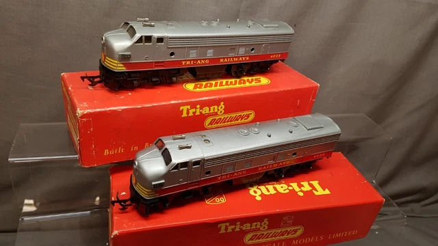 TRIANG R55/ R57 T/C Series Bo-Bo Class F7 Locos Power/Dummy 4008 ...