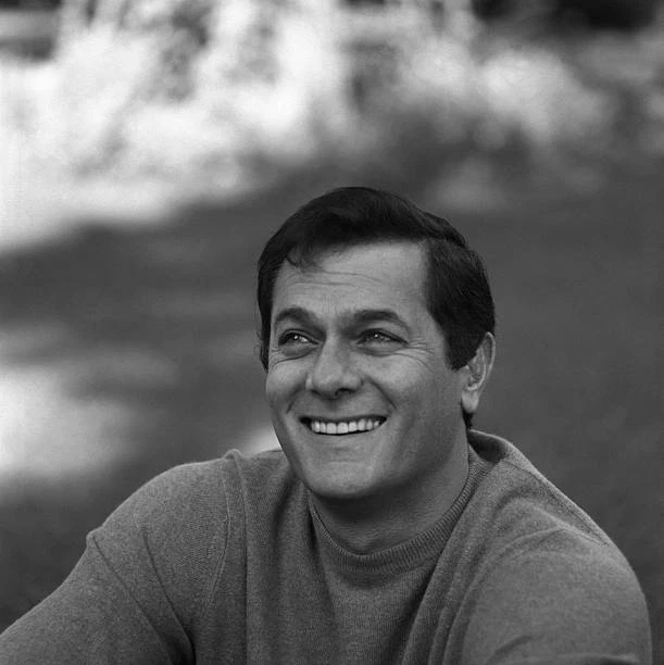 AMERICAN ACTOR TONY Curtis in Rome 1960s OLD PHOTO 4 $9.00 - PicClick AU