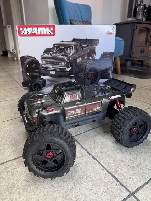ARRMA OUTCAST 4S V2.5 Stunt Truck 1/10 BLX 4x4 RTR £414.68 - PicClick UK