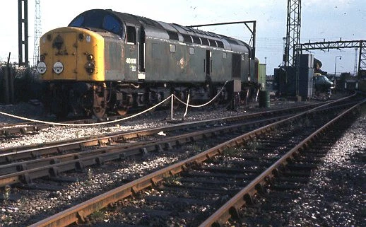 ORIGINAL COLOUR SLIDE of green 40106 BR class 40 diesel loco £2.25 ...