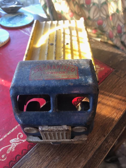 VINTAGE CLOCKWORK AND tinplate flatbed lorry / truck toy c. 1950s £12. ...