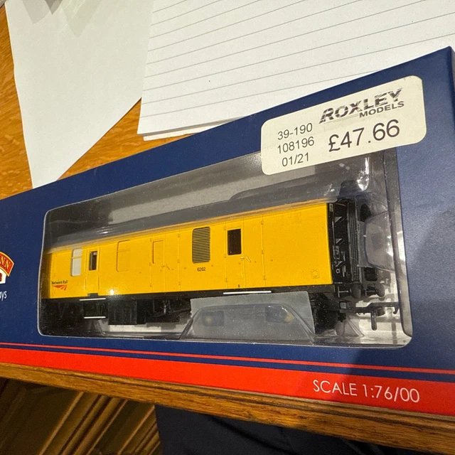 BACHMANN 39-190 BR Mk1 BG Brake Gangwayed Generator Van Network Rail ...