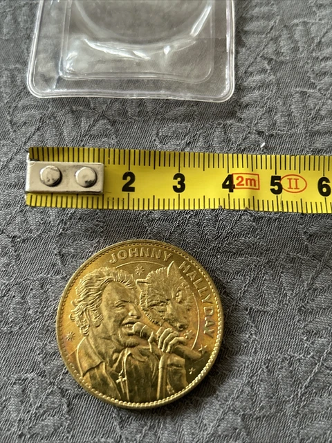 MÉDAILLE SOUVENIR ARTHUS-BERTRAND Johnny Hallyday 34 mm Édition Limitée EUR 10,00 - PicClick FR