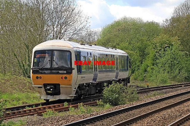 PHOTO CLASS 165 165018 Chiltern Railways Heads For Stratford Upon Avon ...