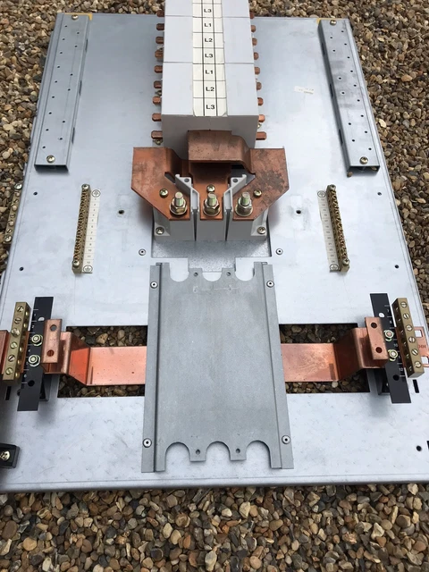 BILL PANEL MCCB Distribution Board Box Fuse 6 Way 3 Phase Busbar ...