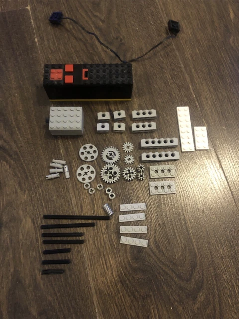 LEGO TECHNIC 8720 MOTOR SET 9V From 1990 A Few Pieces Missing £19.30 ...