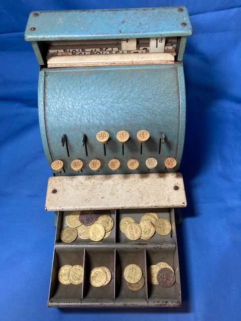 VINTAGE CODEG ROLE Play Shop Cash Register with 29 GEORGIVS 111 Tokens ...