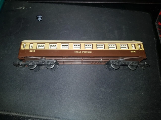 HO (OO) GAUGE LIMA Great Western Railway GWR brown yellow Coach 5016 ...