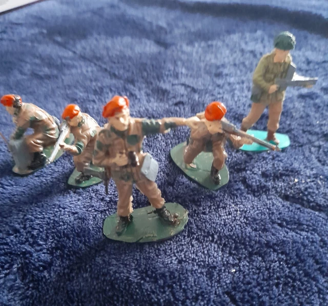 AIRFIX WWII BRITISH Paratroops 1:32 21 figures mostly painted original ...