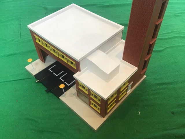 TRIANG MINIC MOTORWAYS Fire Station £34.48 - PicClick UK