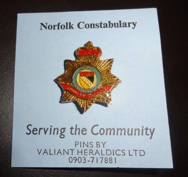 NORFOLK CONSTABULARY 'SERVING The Community' Vintage Pin / Lapel Badge ...