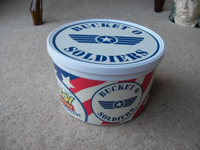 DISNEY PIXAR TOY Story Thinkway Bucket O Soldiers Green Army Soldiers x ...