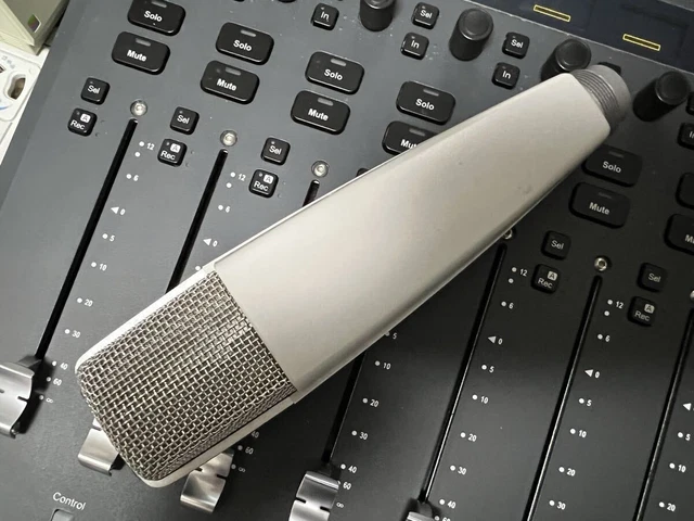 SENNHEISER MD421-2 VINTAGE White Whale Dynamic Microphone Used £1,083. ...