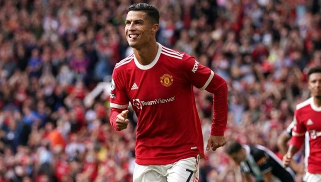 MANCHESTER UNITED MAN Utd Cristiano Ronaldo Football Fridge Magnet 45mm ...