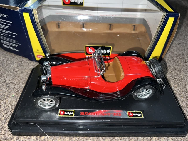 NEW BOXED 1:24 Burago BUGATTI TYPE 55 1932 Model Car on Plastic Base ...