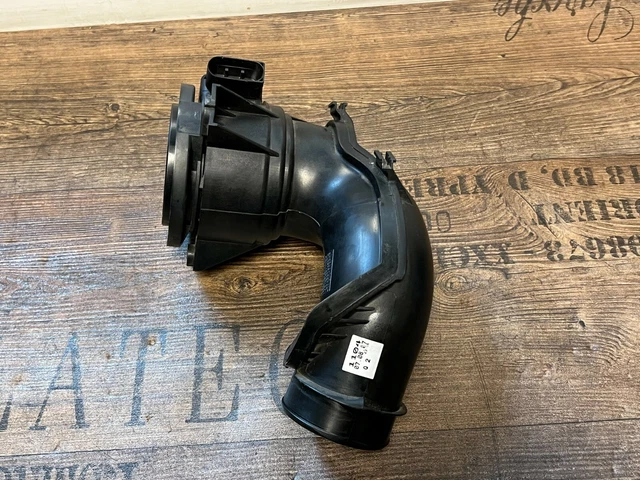 ORIGINAL MERCEDES-BENZ W204 180CGI Ansaugrohr A2710900829 EUR 25,00 ...