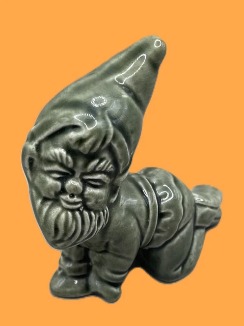 VINTAGE IRISH MADE Sneaking Leprechaun Figurine Statue Ceramic 3x3 inch ...